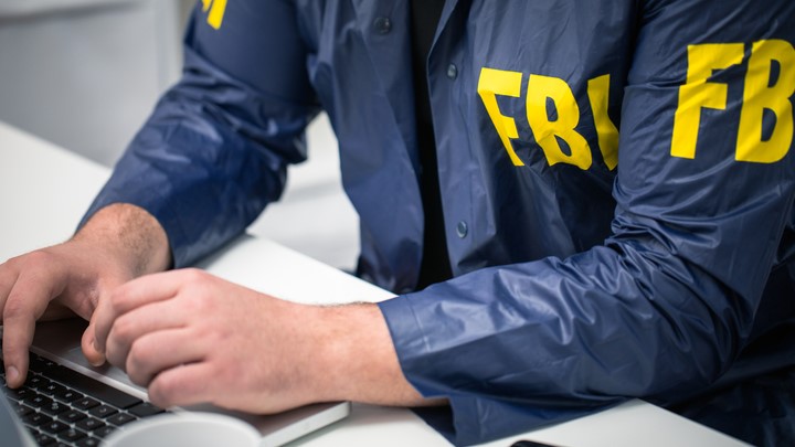 ¿Fuiste víctima de fraude? Cómo puedes presentar una queja con el FBI ...