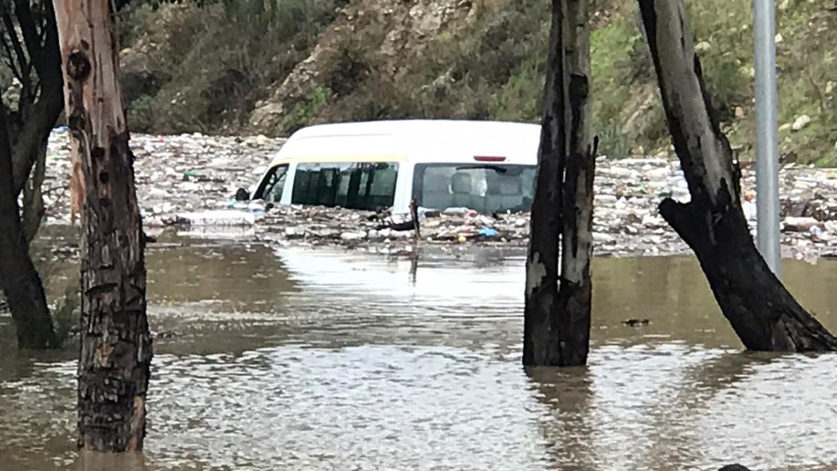 Derrumbes, rescates e inundaciones por lluvias en Tijuana – Telemundo ...