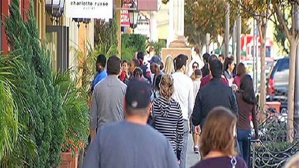 Las Americas Premium Outlets ofrece descuentos por el Día de la ... Las Americas Premium Outlets ofrece descuentos por el Día de la ...