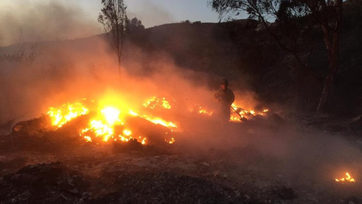 Una persona muerta y decenas de viviendas quemadas tras ola de ...