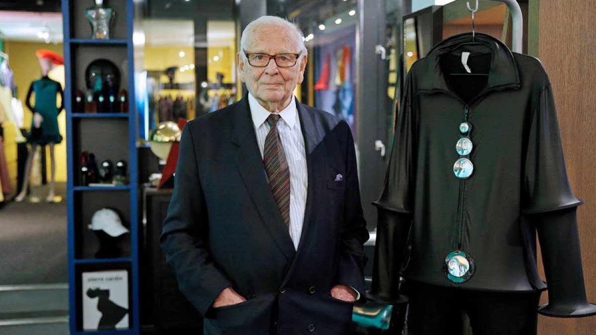 Muere Pierre Cardin, el diseñador que revolucionó el mundo de la moda ...