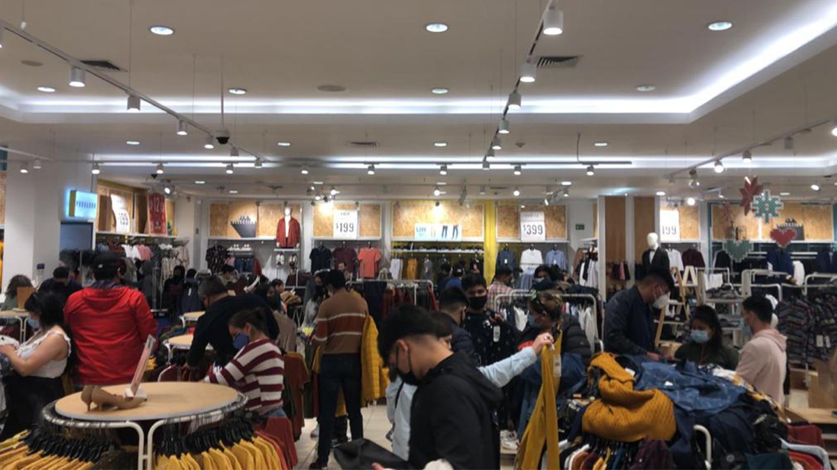 Abarrotan comercios en Tijuana un fin de semana previo a Navidad ...