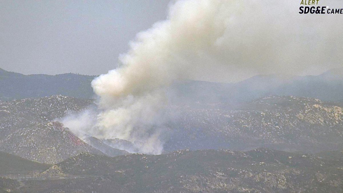 Incendio forestal al oeste de Japatul Valley Road causa advertencia de ...
