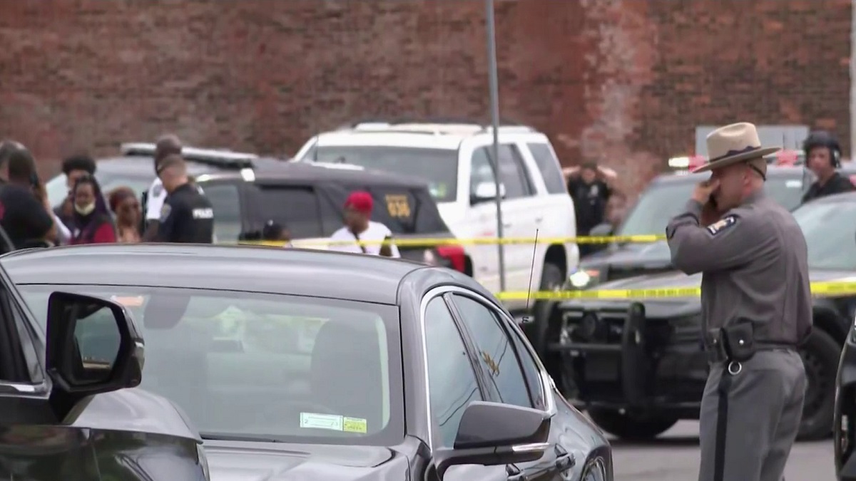 Suspenden a operadora del 911 por llamada con testigo de masacre en ...