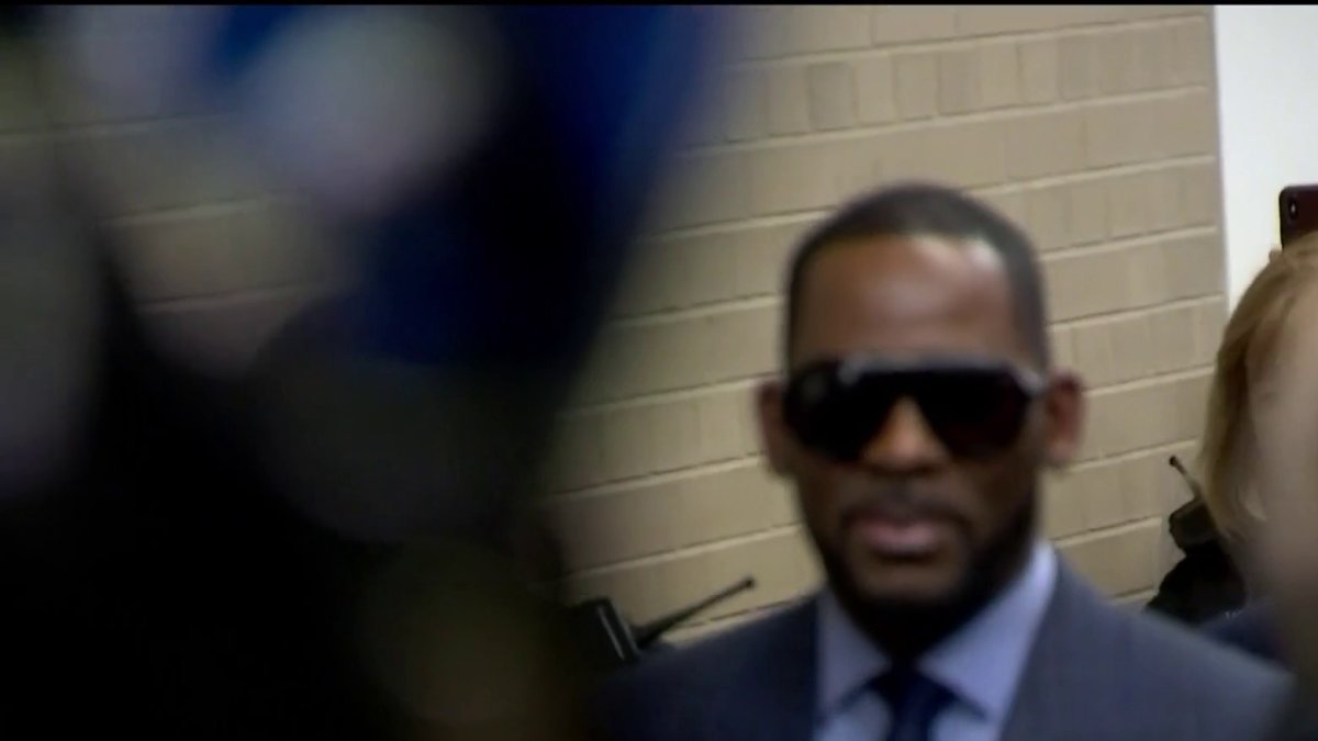 Interrogan a testigo principal en el juicio contra R. Kelly en Chicago ...