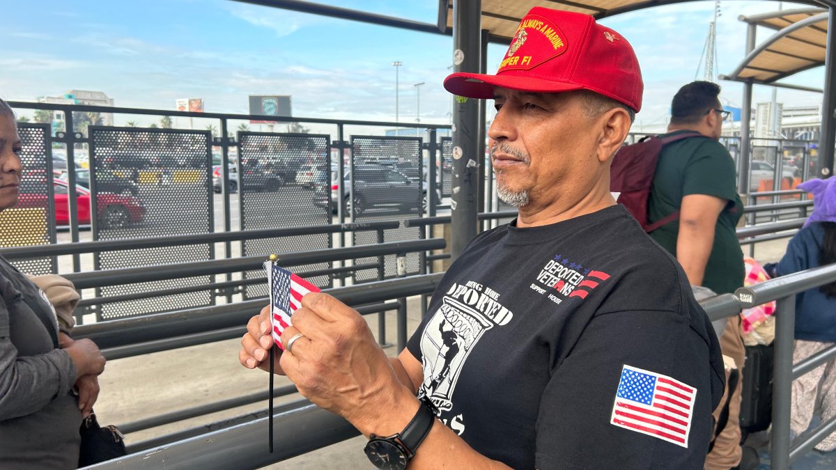 Veterano hondureño deportado regresa a Estados Unidos – Telemundo San ...