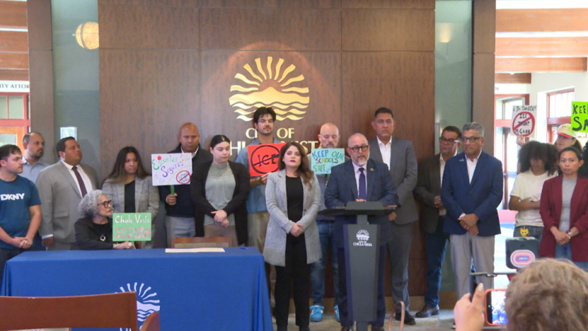 Ordenanza limitará cooperación con agentes federales en Chula Vista ...
